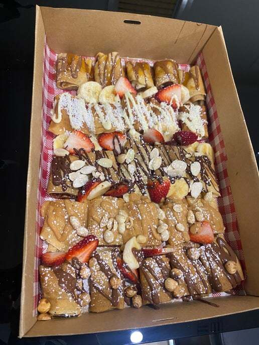 Bites Platter (for up to 5 Adults) | House Of Desserts